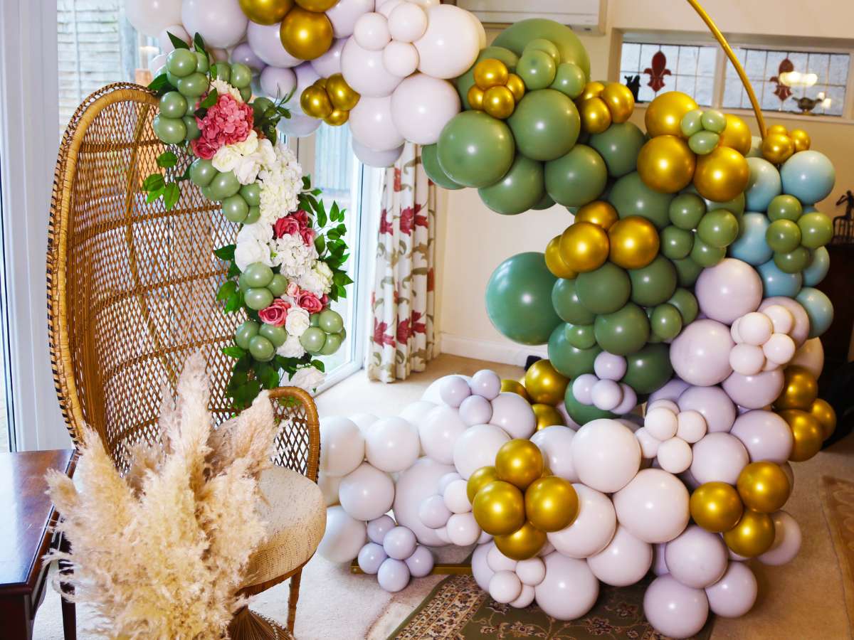 Insta-Glam: Social Media-Worthy Signature Party Moments